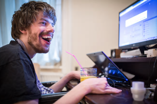 Living Performatively talk by Vince Muntag | Staff and Student News