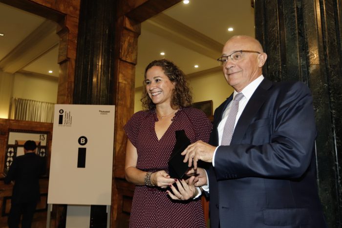 Professor Irma receives award for economic research | Staff and Student ...