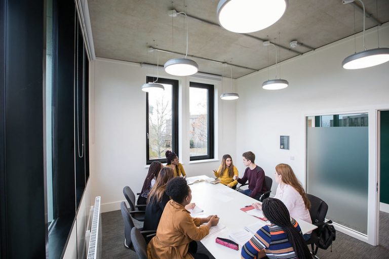 Seminar on Exploring students’ experiences of race through ...